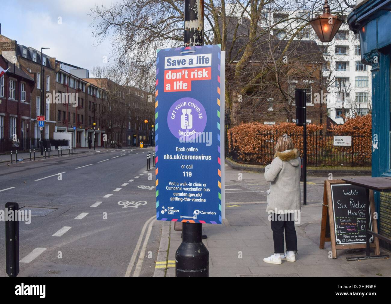 Covid 19 vaccination poster uk hi-res stock photography and images - Alamy