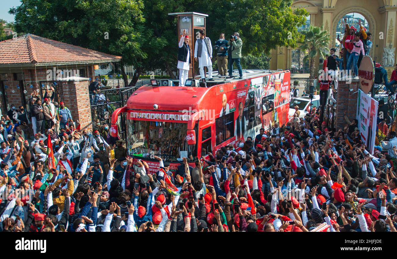 Rashtriya lok dal party hi-res stock photography and images - Alamy