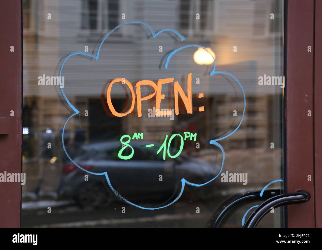 8 am to 10 pm hi-res stock photography and images - Alamy