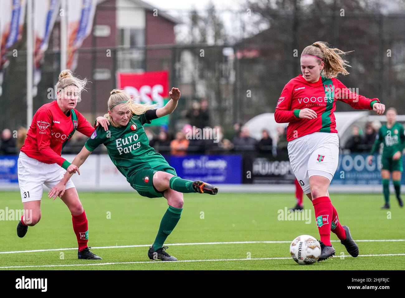 Haarlem - Kim Hendriks of Feyenoord V1 scores the 0-1 during the match ...