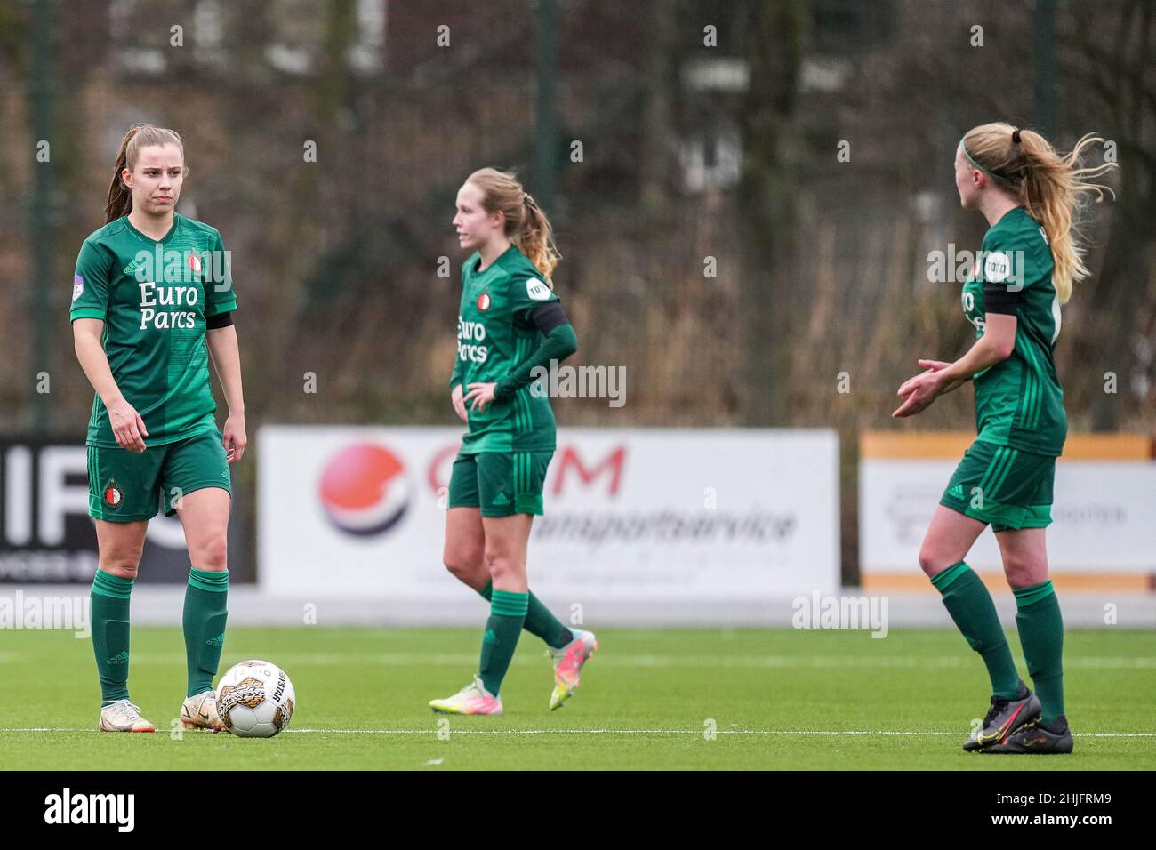 Haarlem - Sophie Cobussen of Feyenoord V1, Kim Hendriks of Feyenoord V1 ...