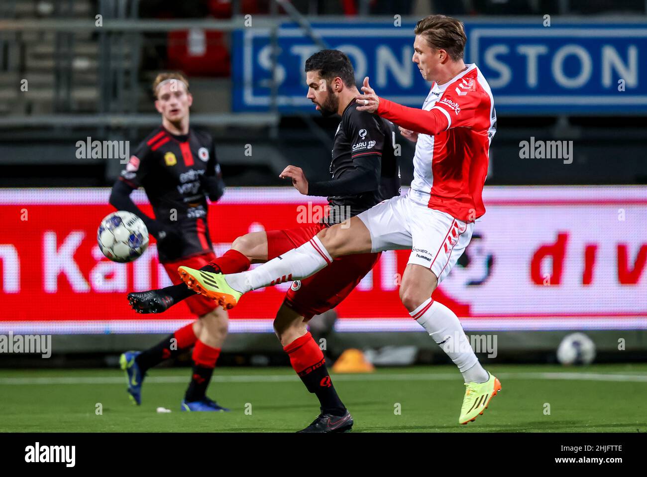 ROTTERDAM, NETHERLANDS - JANUARY 29: Sven Nieuwpoort of Excelsior Rotterdam, Mart Lieder of FC ...