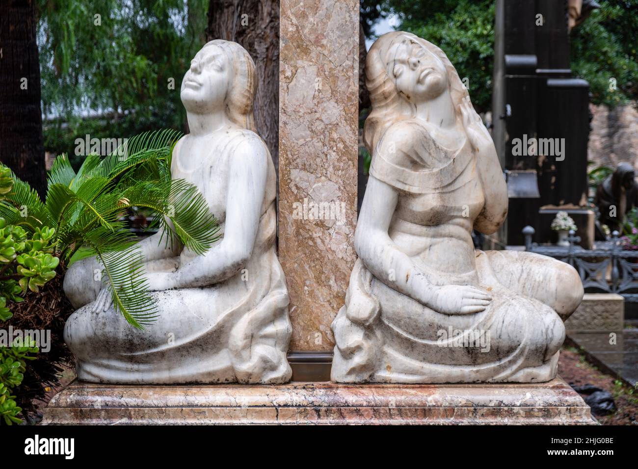 two imploring women, Alcover family tomb, Soller cemetery, Mallorca ...