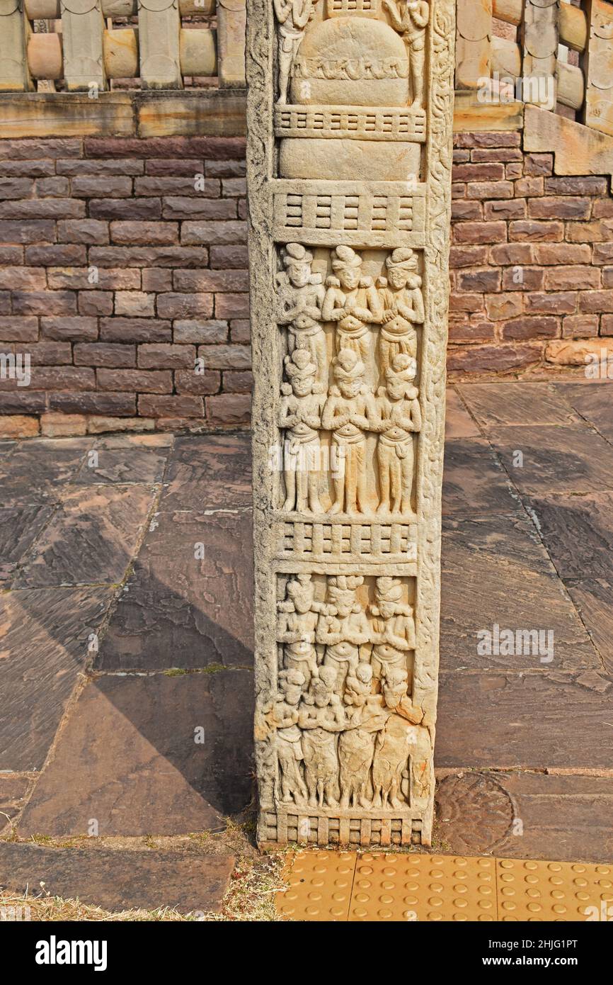 Stupa No. 3, Left Pillar, Mid and Lower Panel, Monks praying, World ...