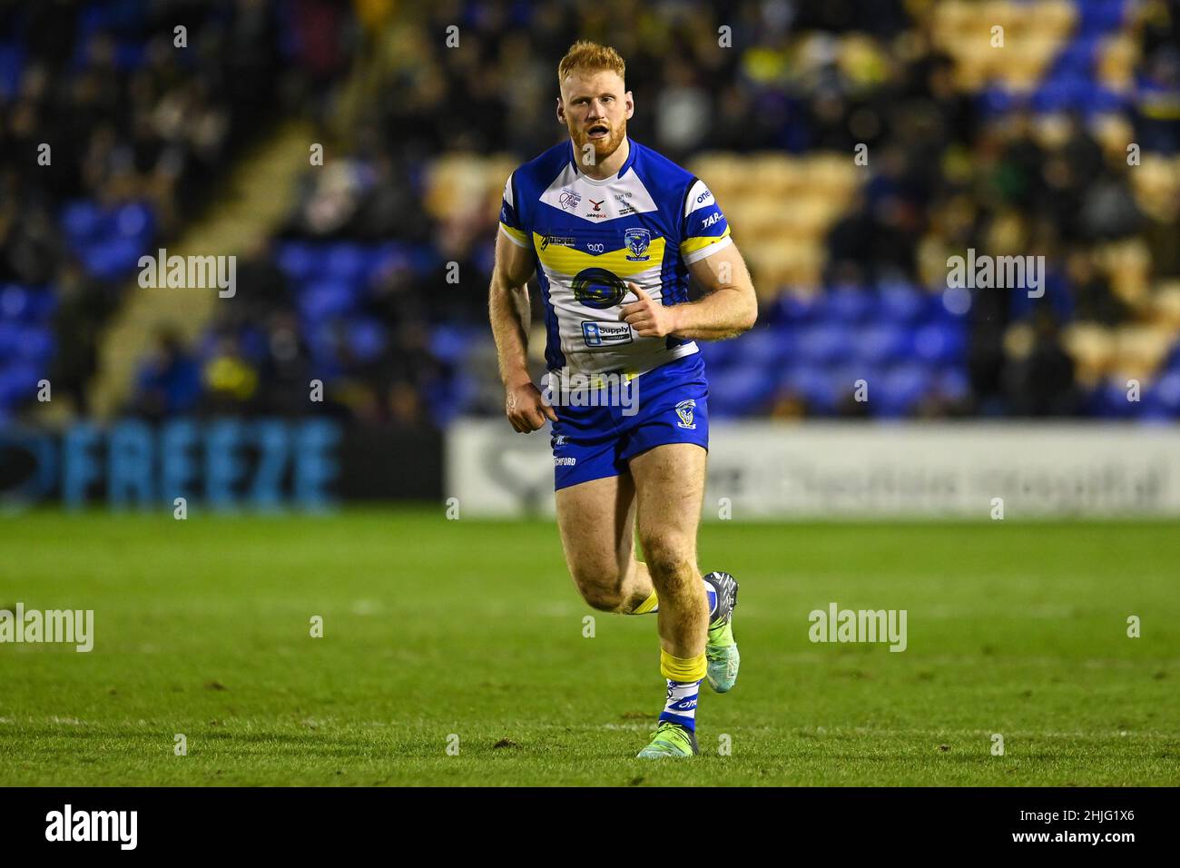 Joe Bullock (15) of Warrington Wolves in action Stock Photo - Alamy