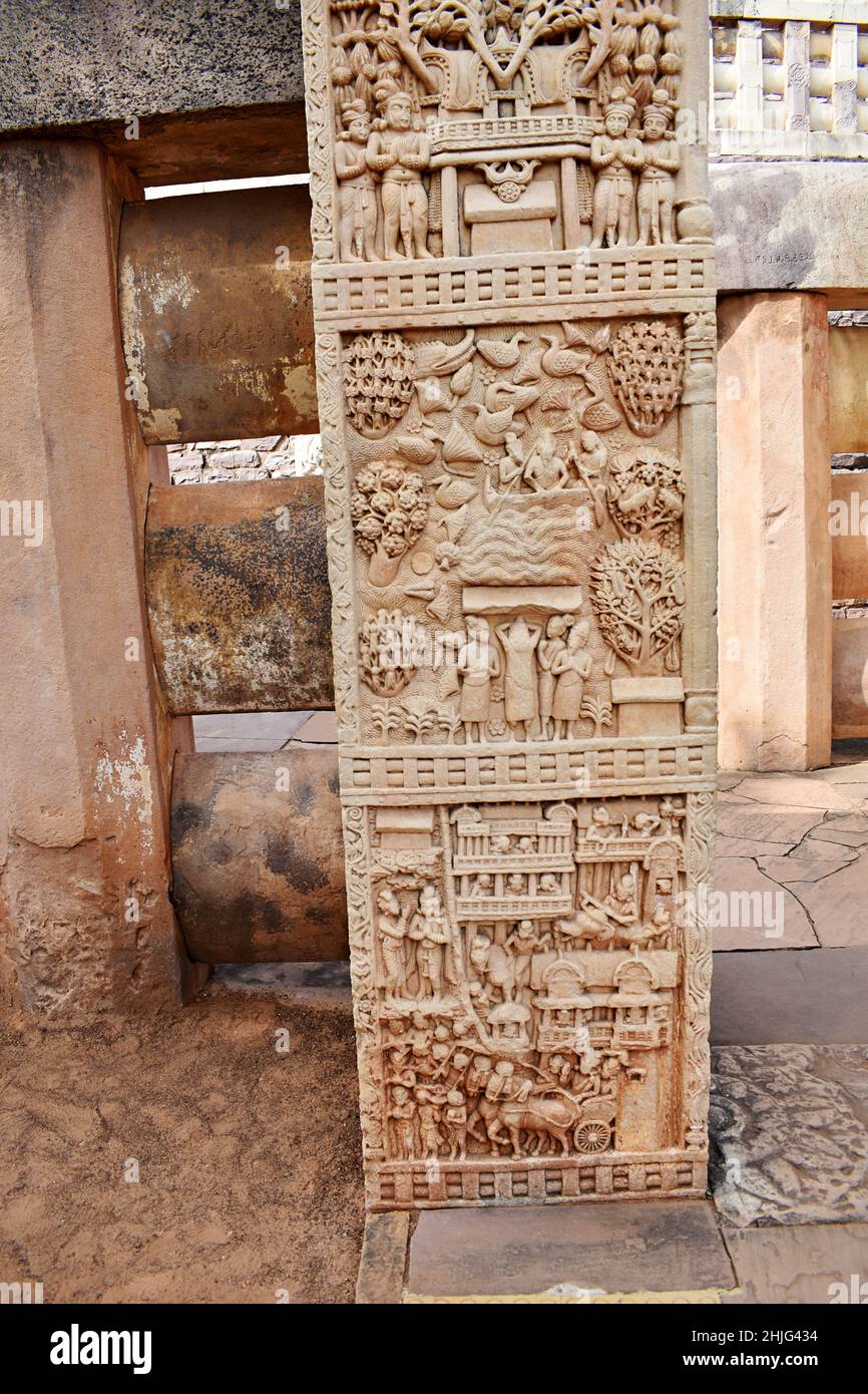 Stupa No 1, East Gateway, Left Pillar, Front Panel 4: King is shown ...
