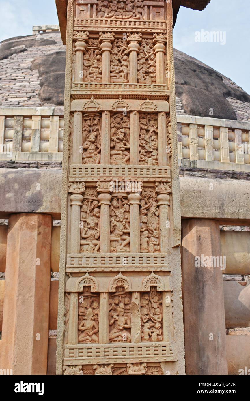 Stupa No 1, East Gateway, Right Pillar, Front Face: The whole face ...