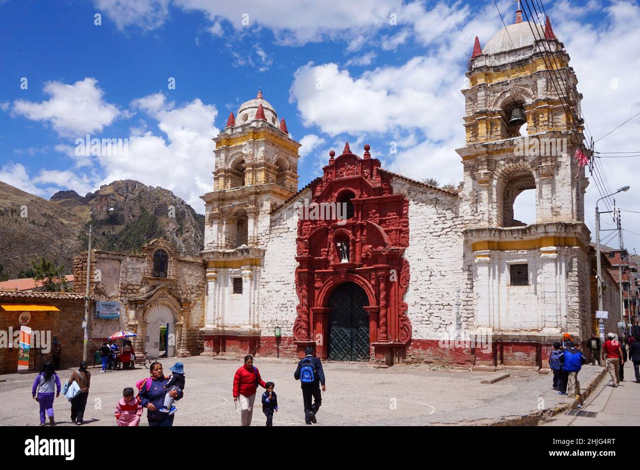 Plaza de Armas and the cathedral of Saint Anthony, the main Catholic ...