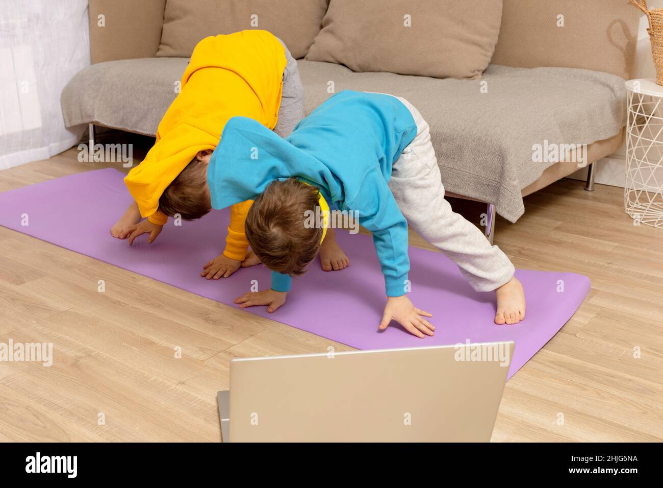 Two slim brothers hi-res stock photography and images - Alamy