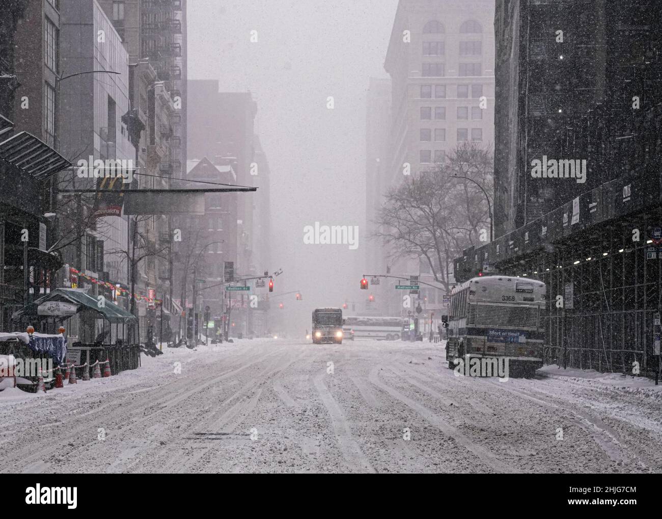 Undeterred by gusty winds, freezing temperatures, New Yorkers were ...