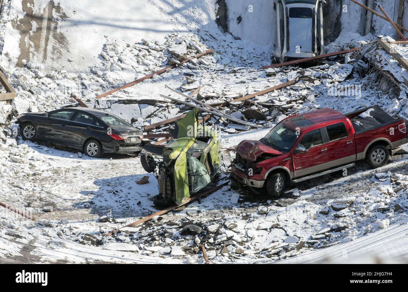 Pittsburgh bridge collapse hi-res stock photography and images - Alamy