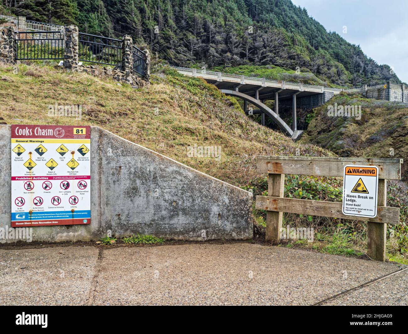 Warning signs at Cooks Chasm overlook in Cape Perpetua State Park ...