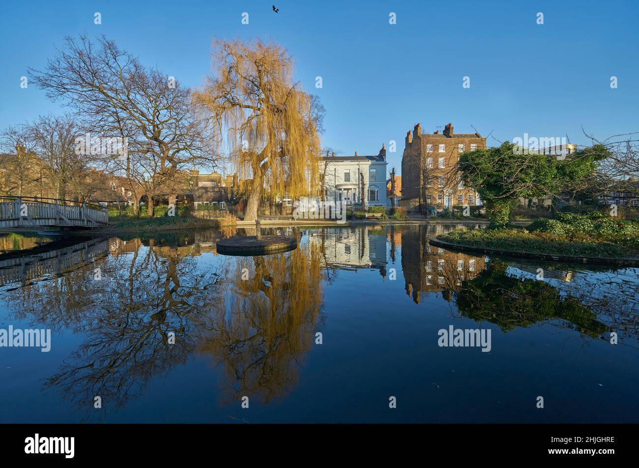 clapton pond in hackney Stock Photo - Alamy