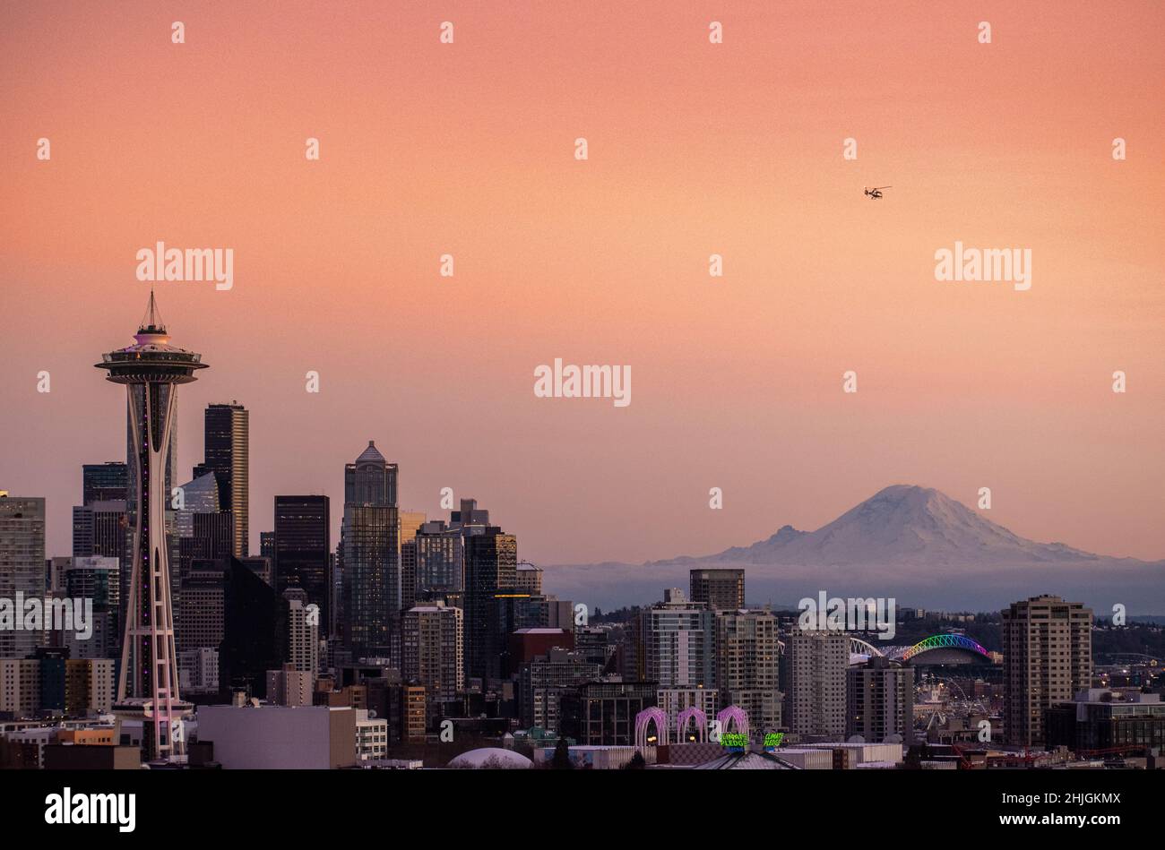 Seattle urban landscape hi-res stock photography and images - Alamy