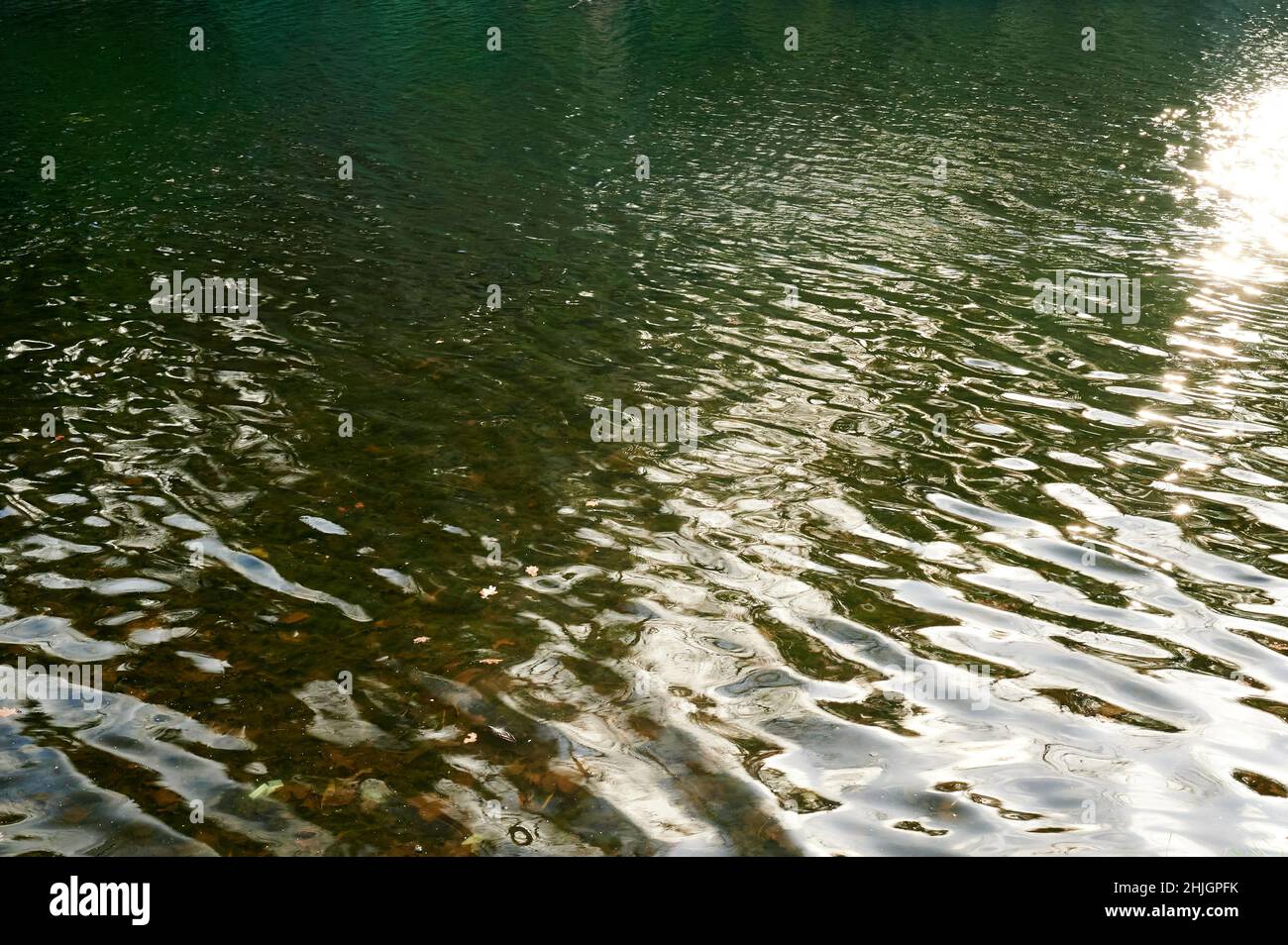 Sunlight in water texture hi-res stock photography and images - Alamy
