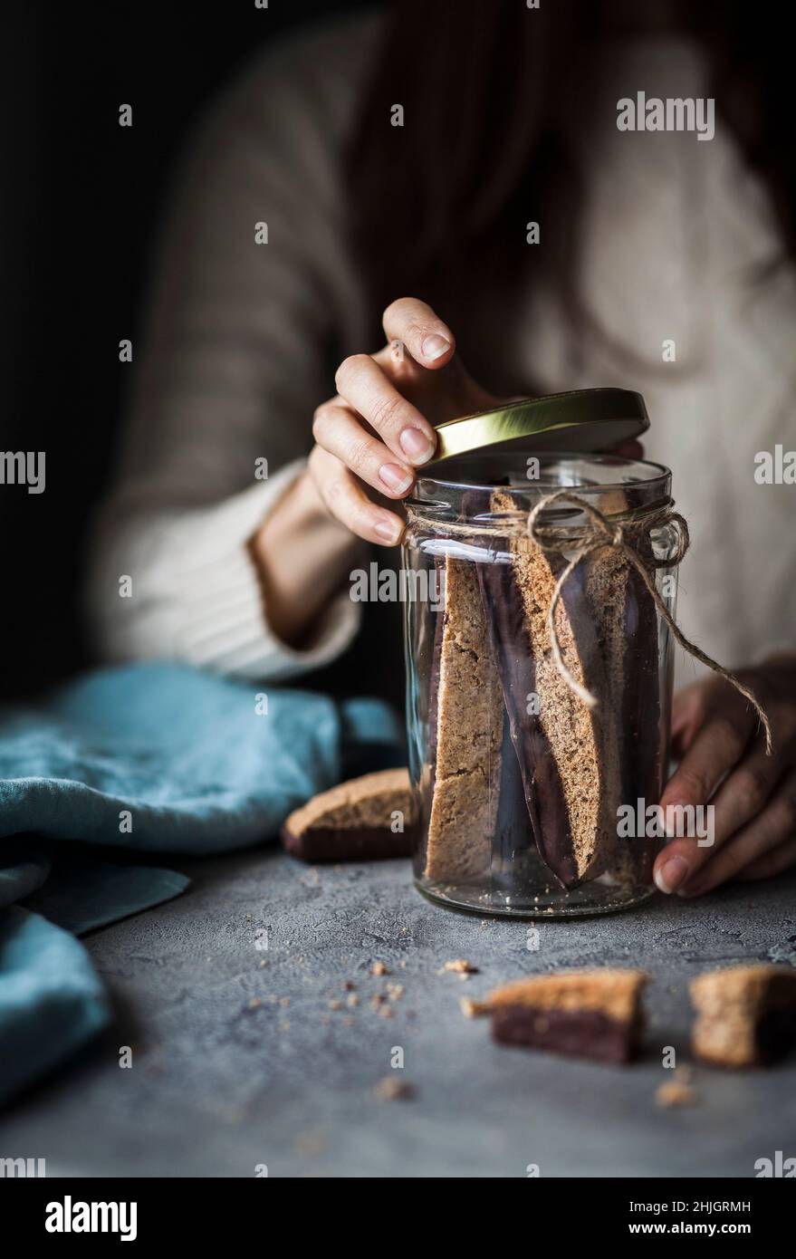 Hands opening jar hi-res stock photography and images - Alamy