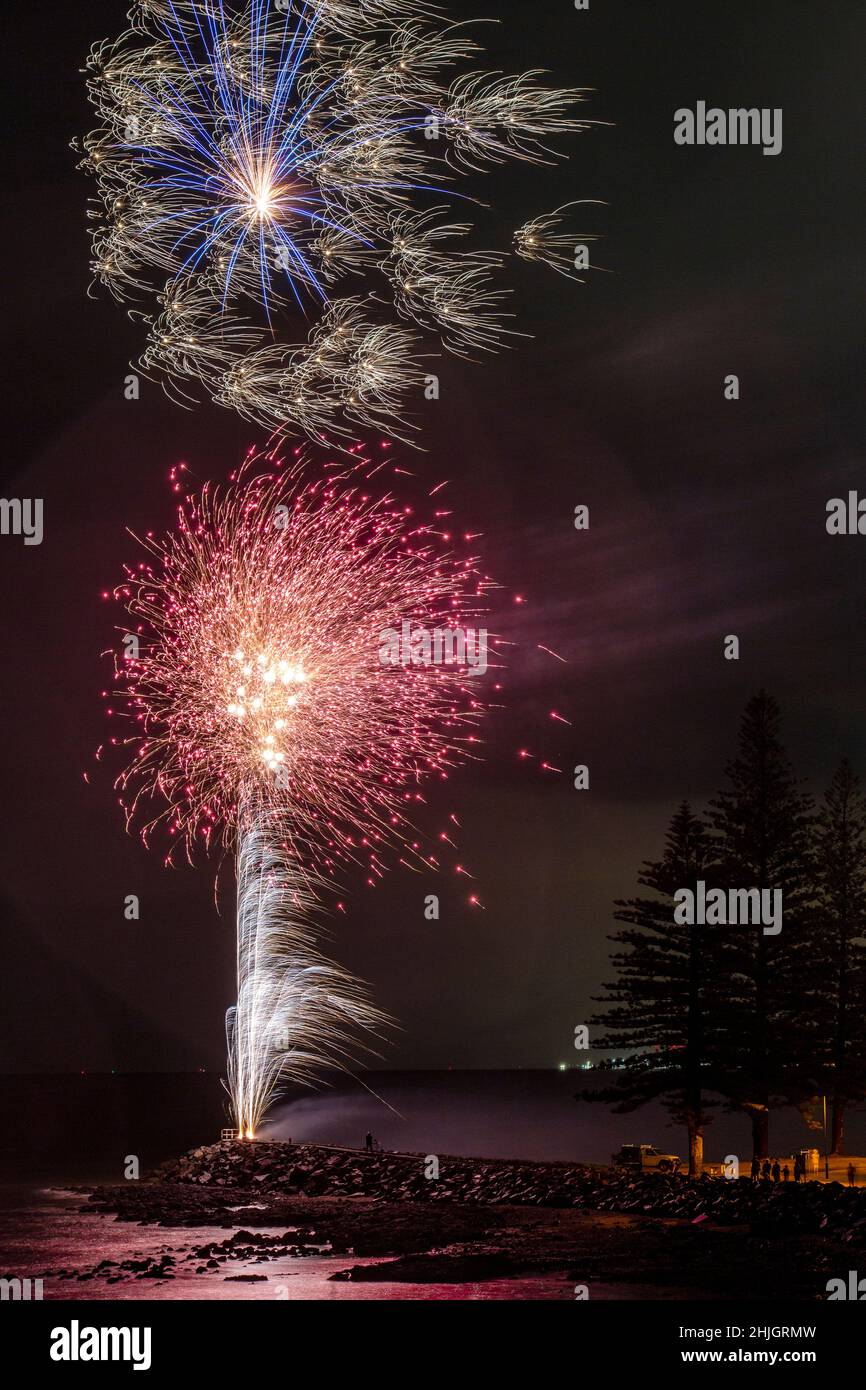 Beautiful 2022 Australia Day Firewoks from Scarborough Beach in the ...