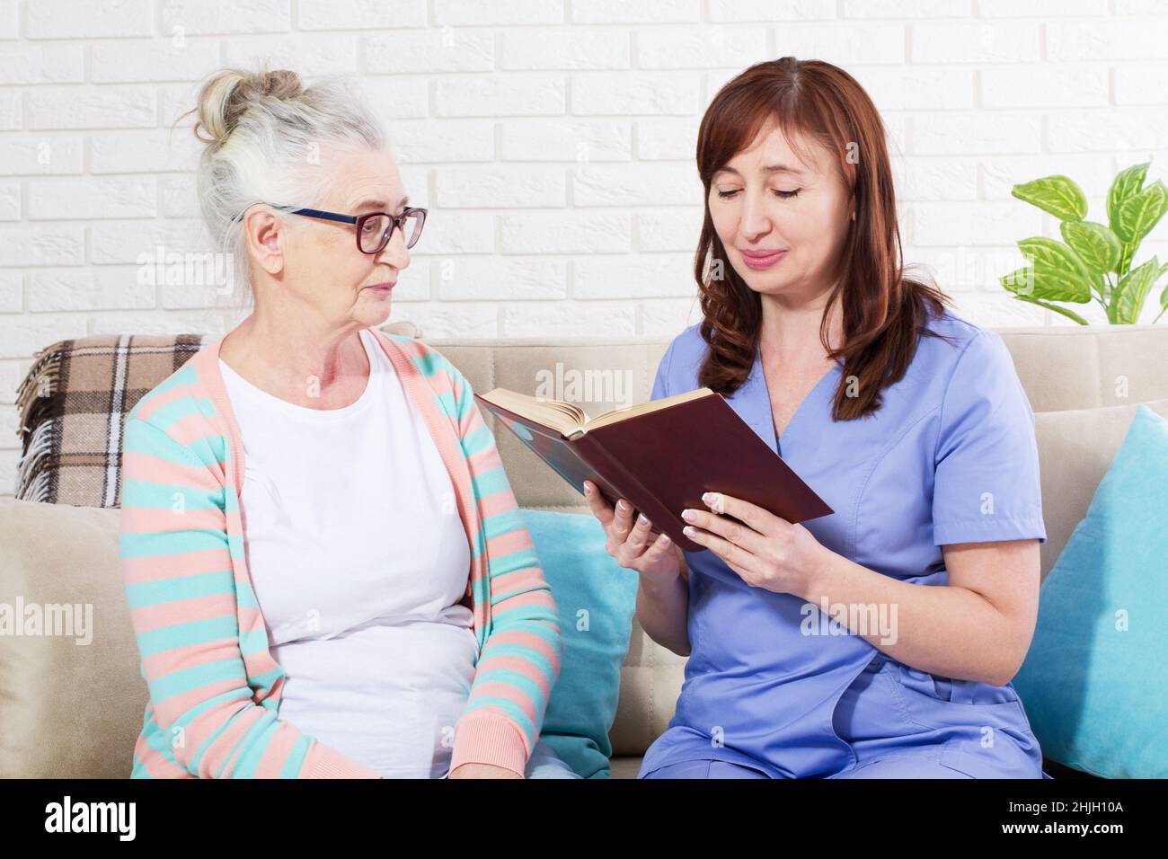 Citizen assistance hi-res stock photography and images - Alamy