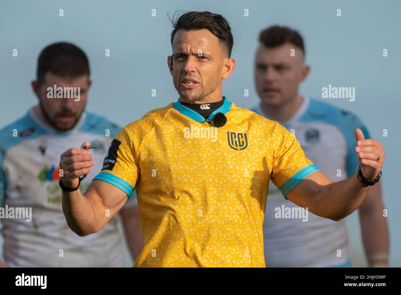 Nic berry referee hi-res stock photography and images - Alamy