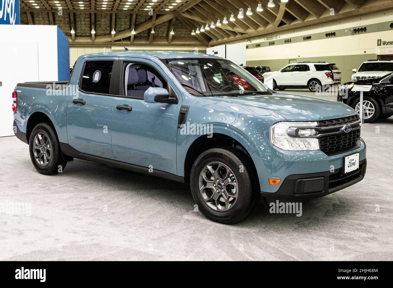 2022 ford maverick xlt awd hi-res stock photography and images - Alamy