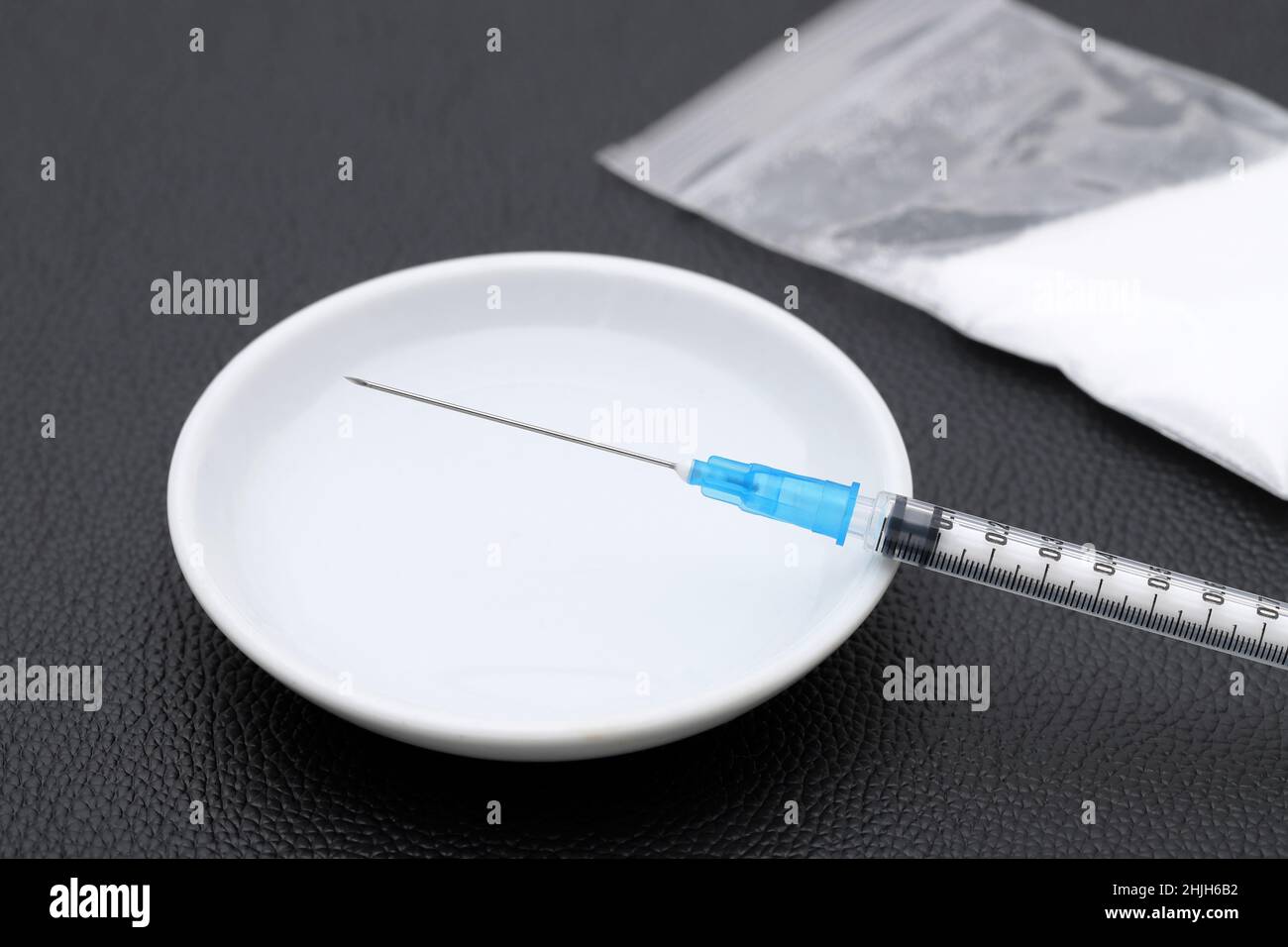Drug injection hi-res stock photography and images - Alamy