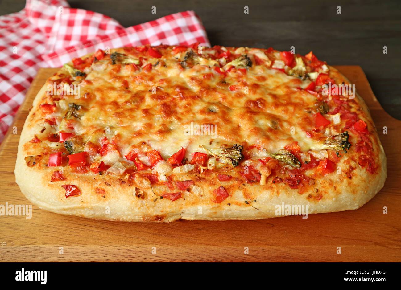 Pizza alla pala hi-res stock photography and images - Alamy