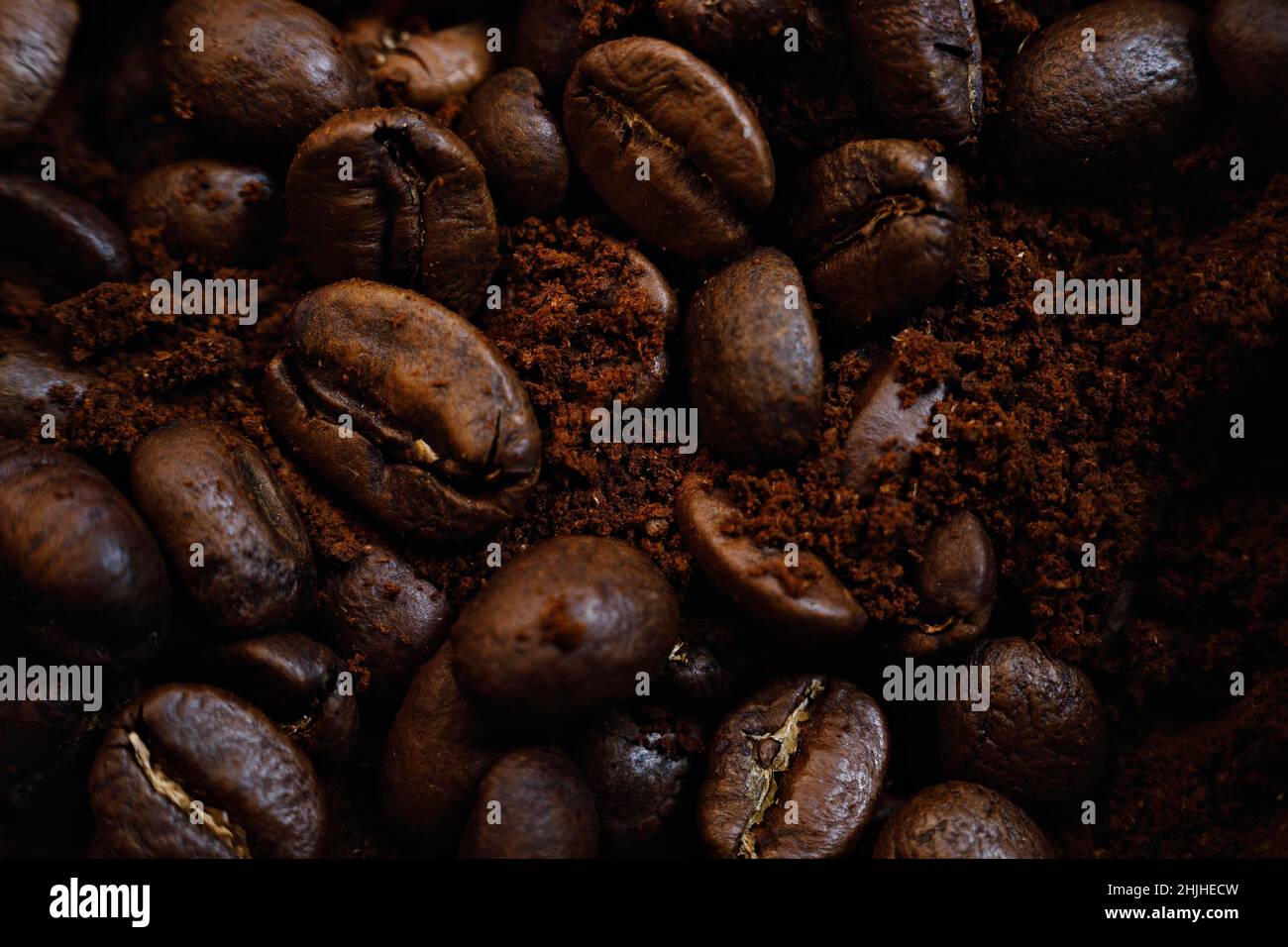 Dark materials hi-res stock photography and images - Alamy