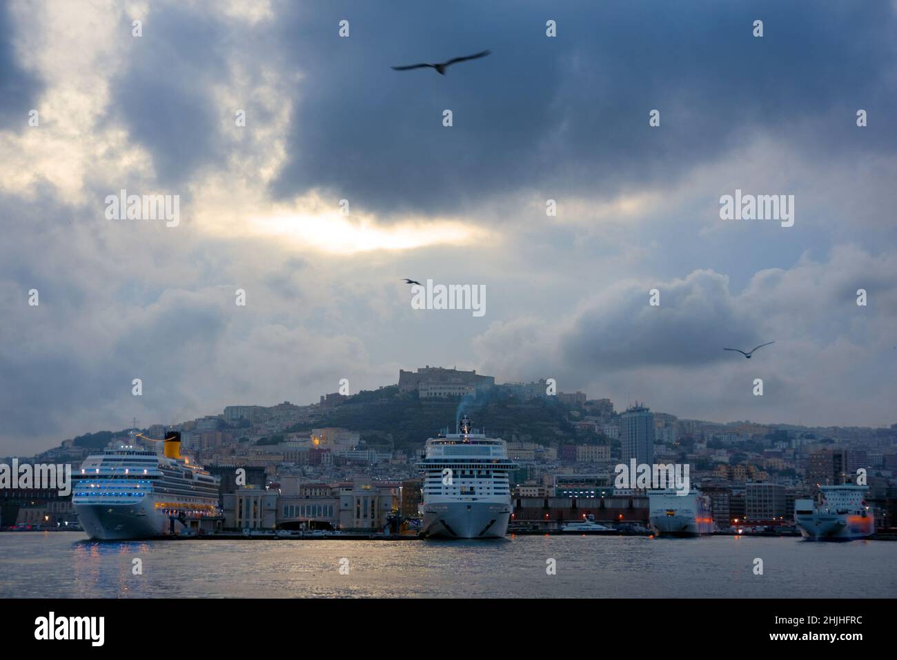 Cruise ships in Naples port Stock Photo - Alamy