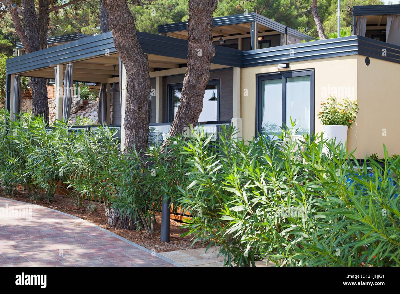 Modern camping houses on the campsite in Croatia Stock Photo - Alamy