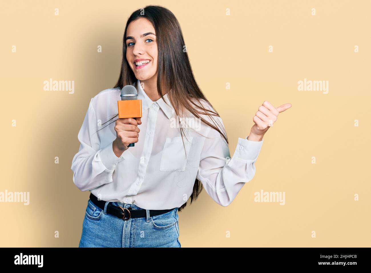 Teenager interview news microphone hi-res stock photography and images ...