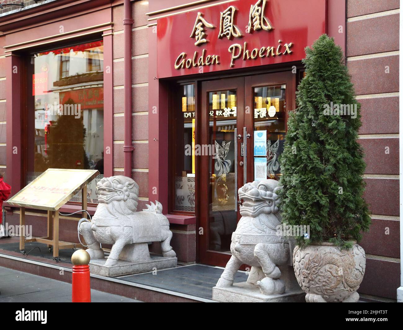 Golden phoenix , london hi-res stock photography and images - Alamy