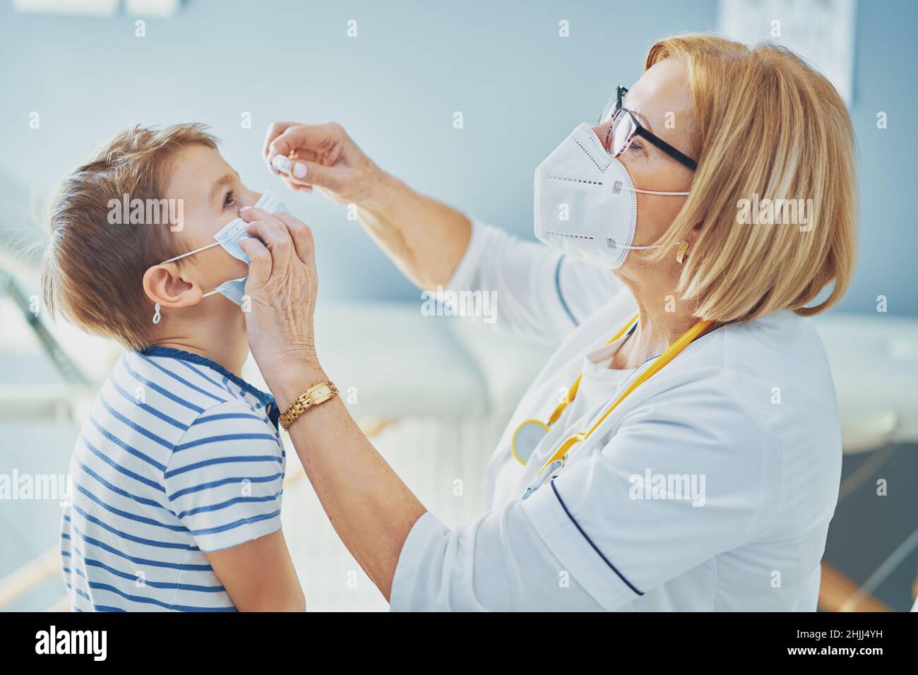 Happy kids doctor hi-res stock photography and images - Alamy