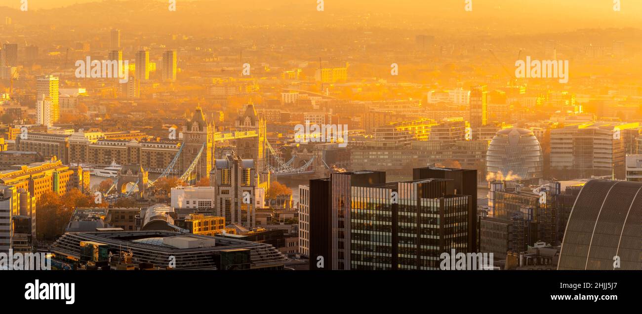 London golden hour sky hi-res stock photography and images - Alamy