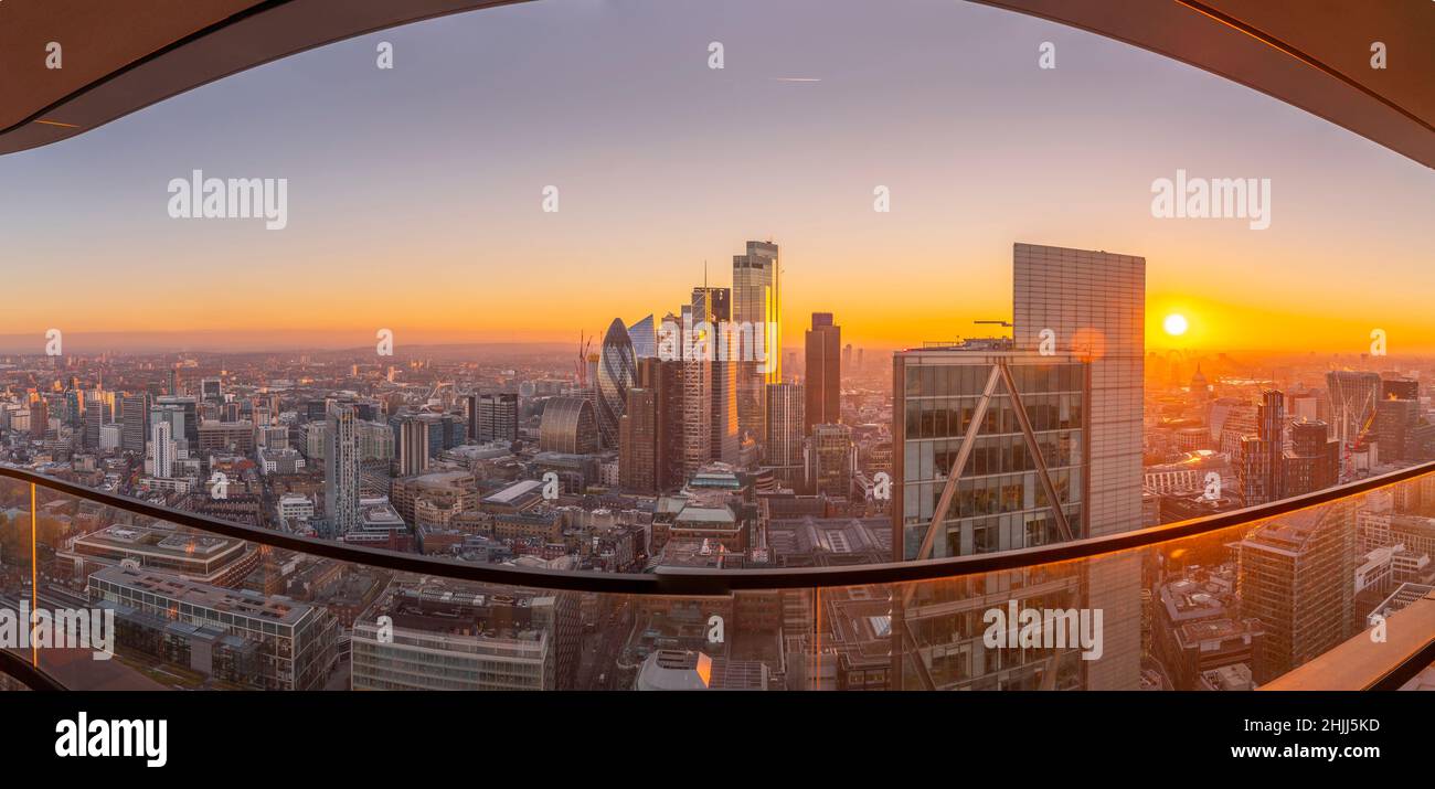 Panoramic view of City of London, London Eye and St Paul's Cathedral at ...