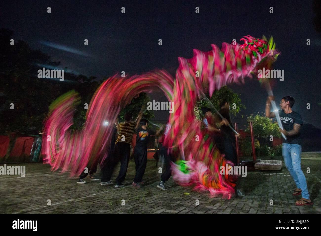 Bogor Regency, Indonesia. 29th Jan, 2022. Performers a group of dance ...