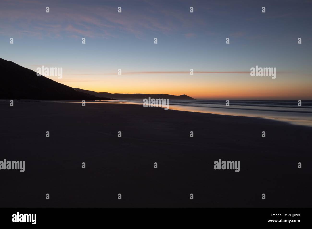 Sunrise on Tregantle Beach in South East Cornwall Stock Photo - Alamy
