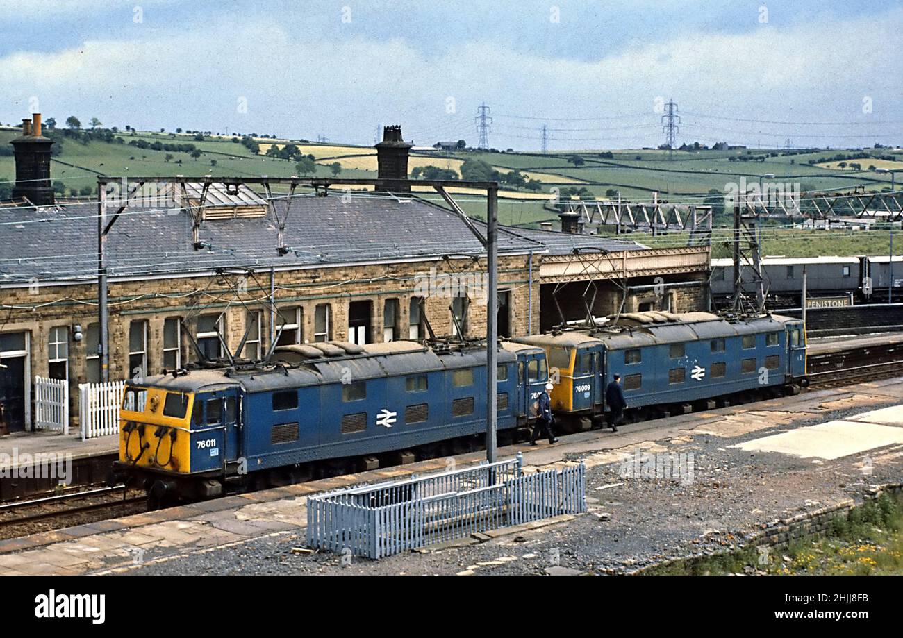 Woodhead railway line hi-res stock photography and images - Alamy
