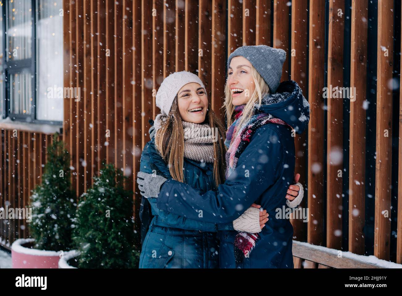 Cuddling embracing hi-res stock photography and images - Alamy