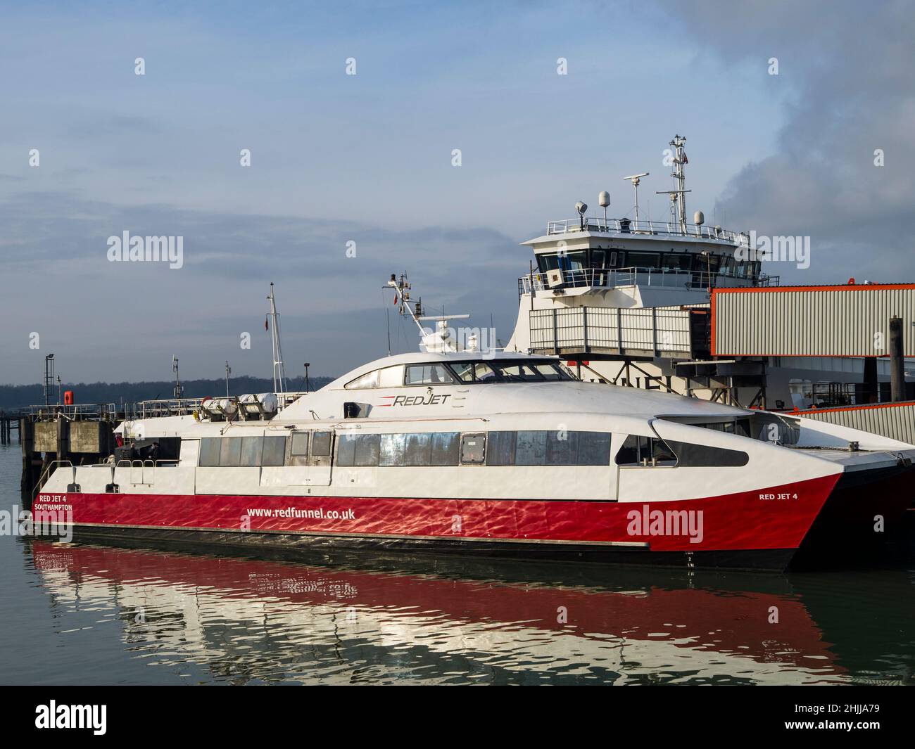 Red funnel docks hi-res stock photography and images - Alamy