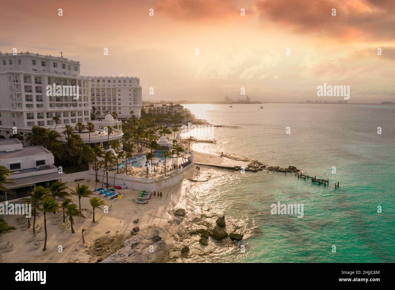 Hotel riu palace las americas hi-res stock photography and images - Alamy