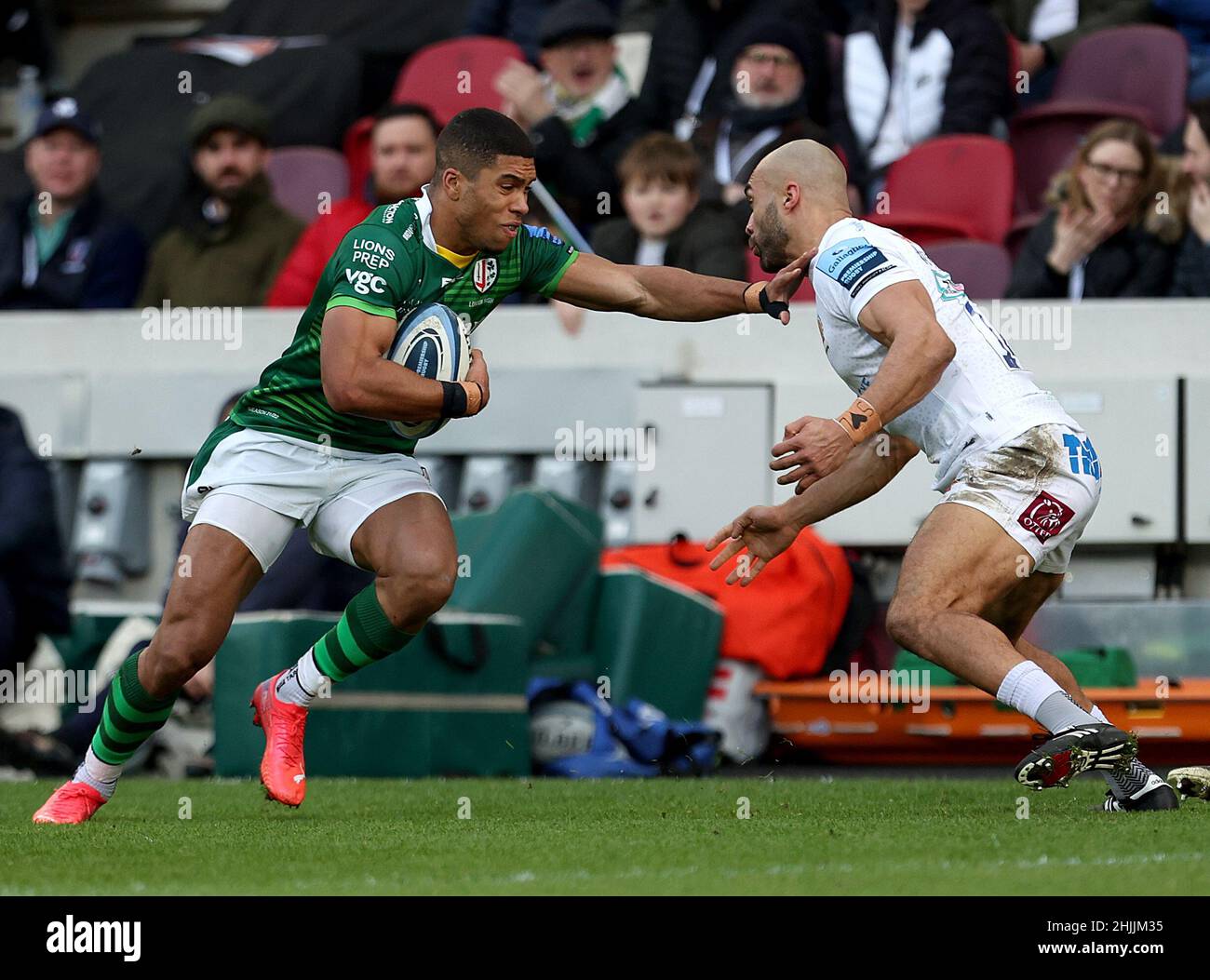 London Irish's Ben Loader (left) in action during the Gallagher ...