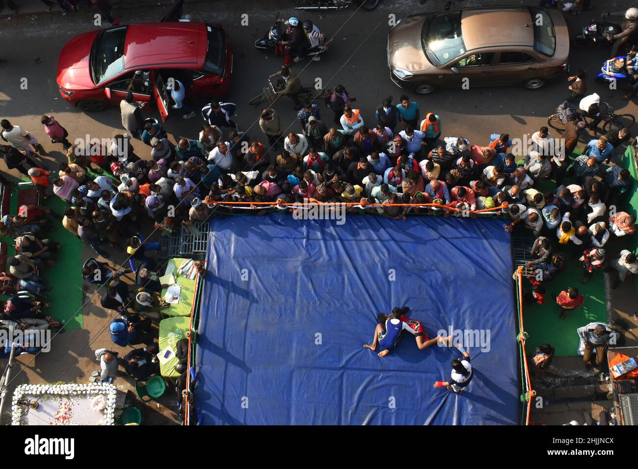 Kolkata, India. 30th Jan, 2022. Wrestlers fight during an amateur ...