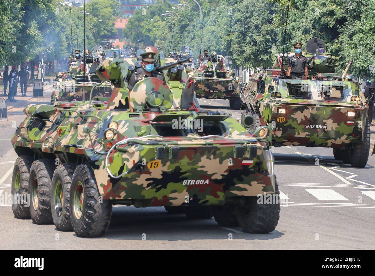 Sri lankan military personnel hi-res stock photography and images - Alamy