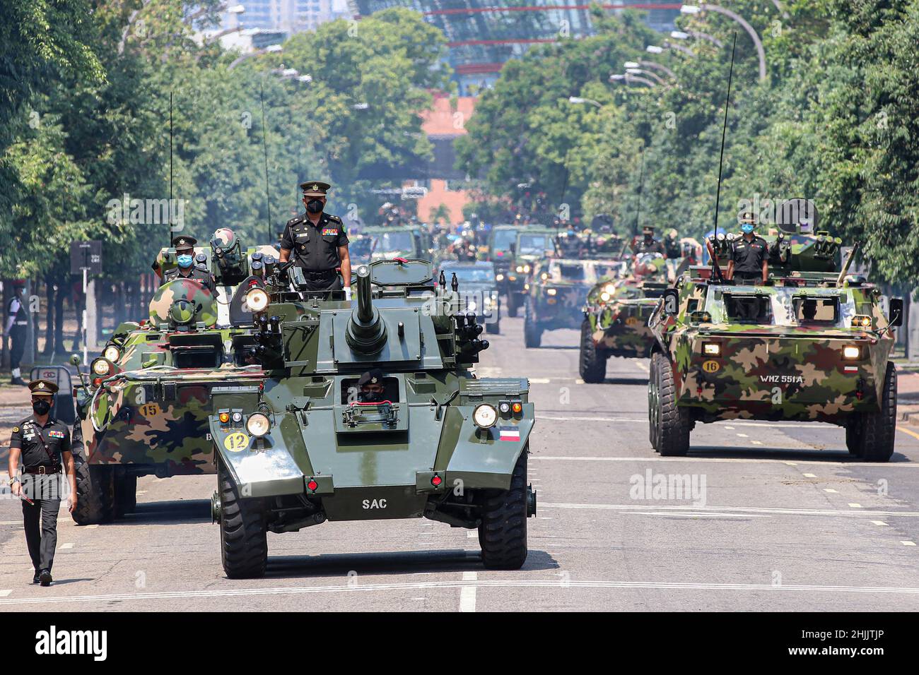 Sri lankan military personnel hi-res stock photography and images - Alamy