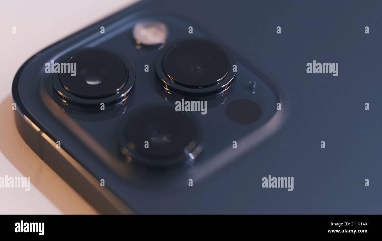 Xdr display hi-res stock photography and images - Alamy