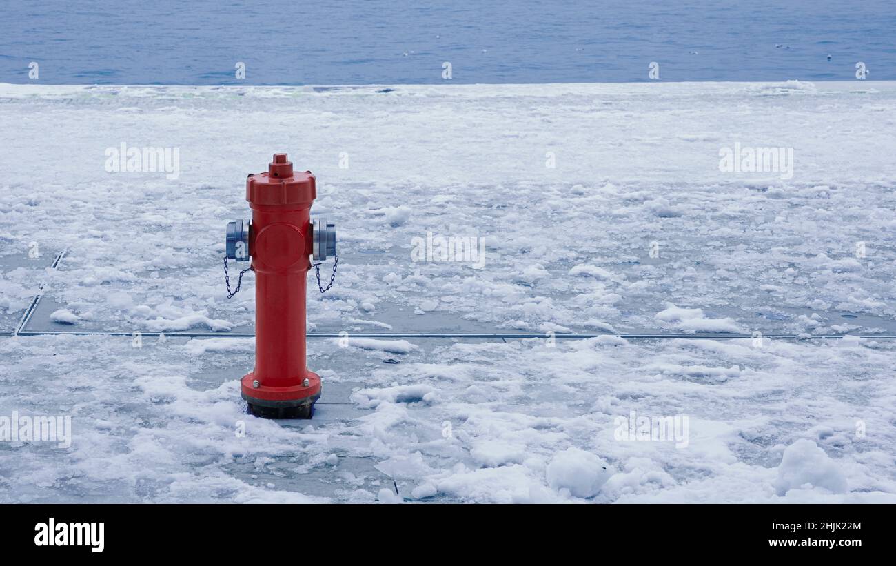 Sea water fire hydrant hi-res stock photography and images - Alamy