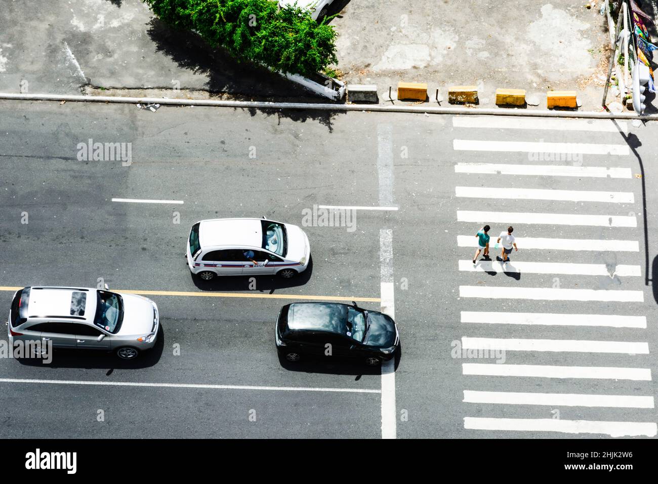 Car stopped for person pedestrian hi-res stock photography and images ...