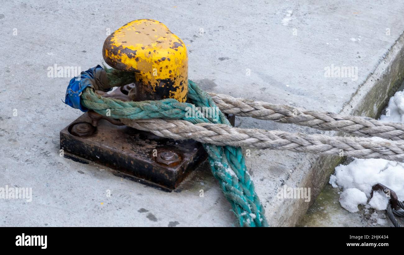 Bollards on quay for mooring hi-res stock photography and images - Alamy