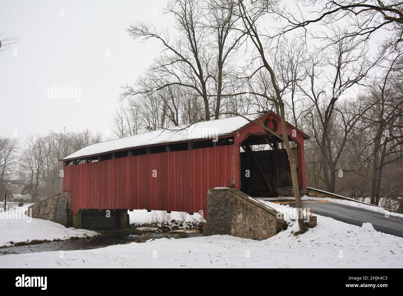 Wooden snow bridges hi-res stock photography and images - Alamy