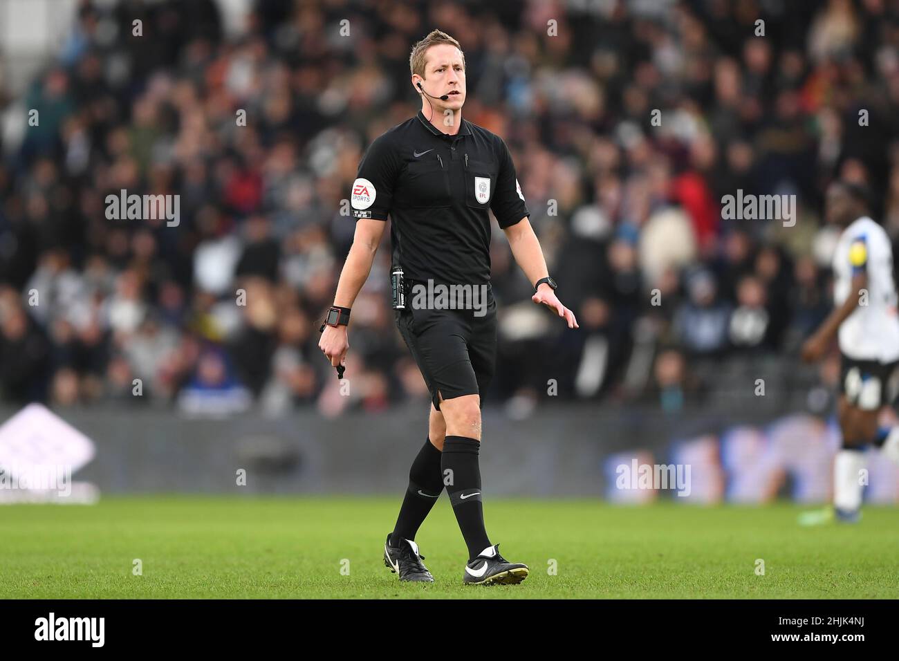 John brooks referee hi-res stock photography and images - Alamy